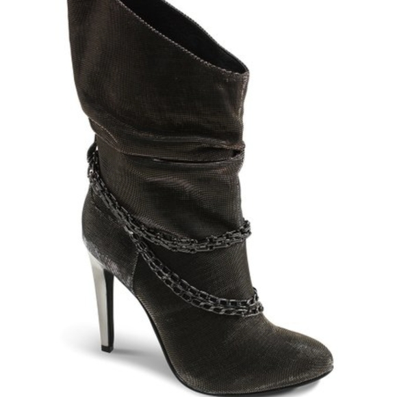 Vogue | Shoes | Womens Vogue Into Battle Heeled Boots W Chain Accent ...